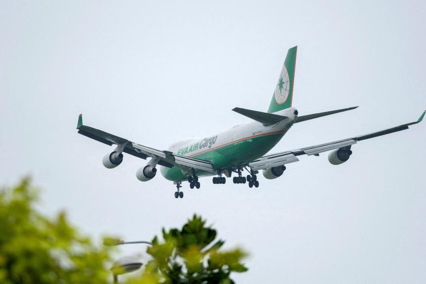 Boeing calls out big energy for inaction on sustainable jet fuel | The ...
