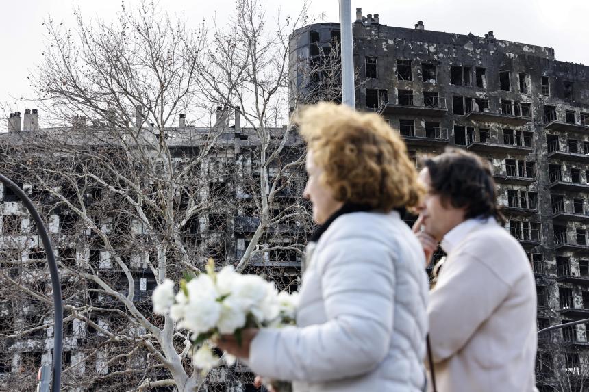Valencia mourns tower block fire victims as death toll rises to 10 ...