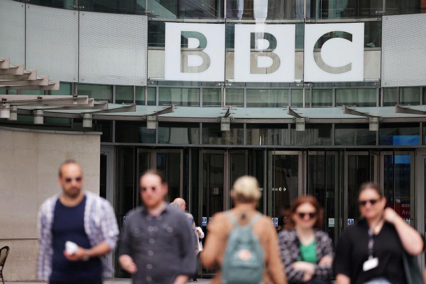 BBC apologises to family at centre of news anchor explicit photo allegations | The Straits Times