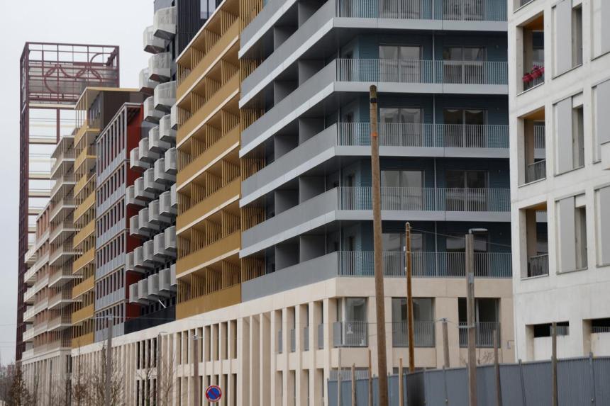 Macron promises to swim in Seine river as he inaugurates athletes ...