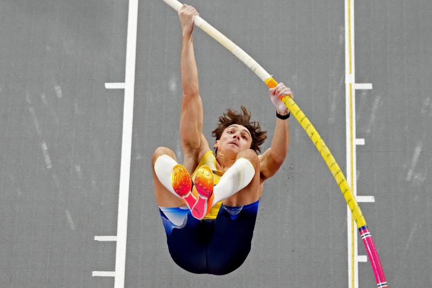 Devynne Charlton lowers 60m hurdles world record, Armand Duplantis wins another title | The ...