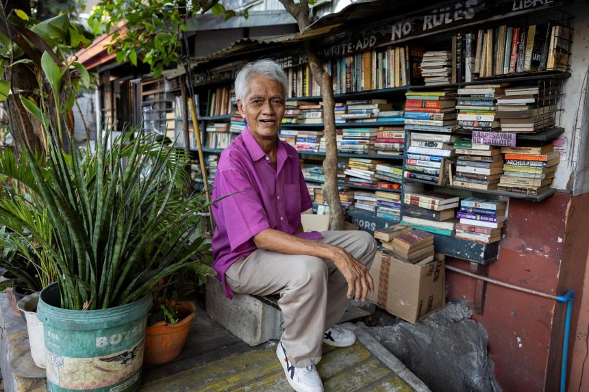 Philippine ‘library home’ stacked with books to encourage reading | The ...