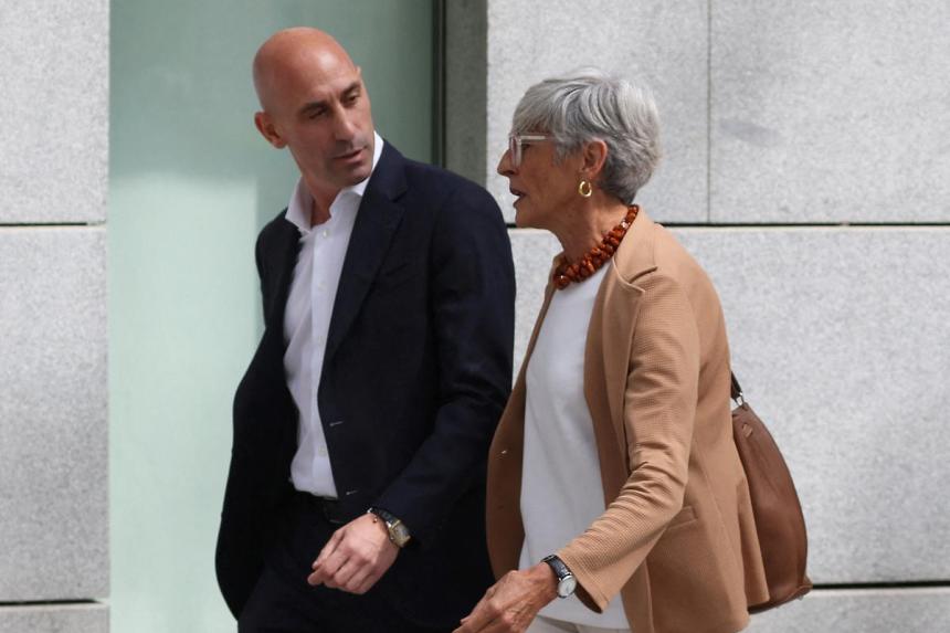 Prosecutor seeks 2½-year jail term for Spain’s ex-football chief Luis Rubiales over kiss | The ...