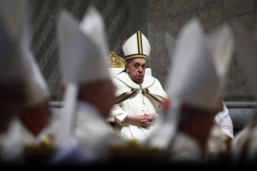 Pope Francis looking healthy as he begins busy four days leading to ...