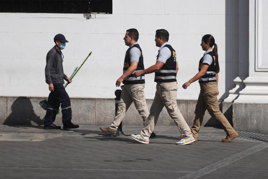 Peruvian government blasts raid of president's home in graft inquiry ...