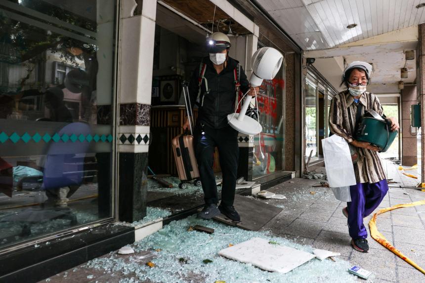 Families in Taiwan earthquake epicentre pick up the pieces of their ...