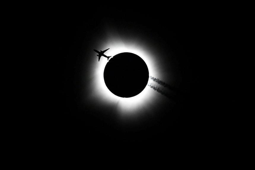 In Pictures: Solar eclipse blankets North America | The Straits Times