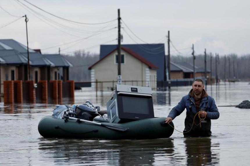 Russia and Kazakhstan battle record floods as rivers rise further | The ...