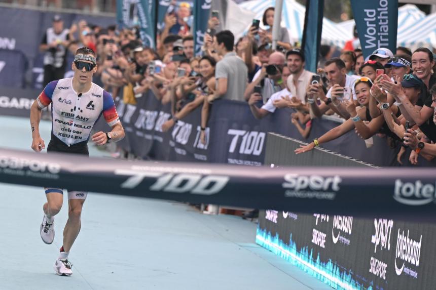 Wildcard Dutchman Youri Keulen wins Singapore T100 triathlon | The Straits Times
