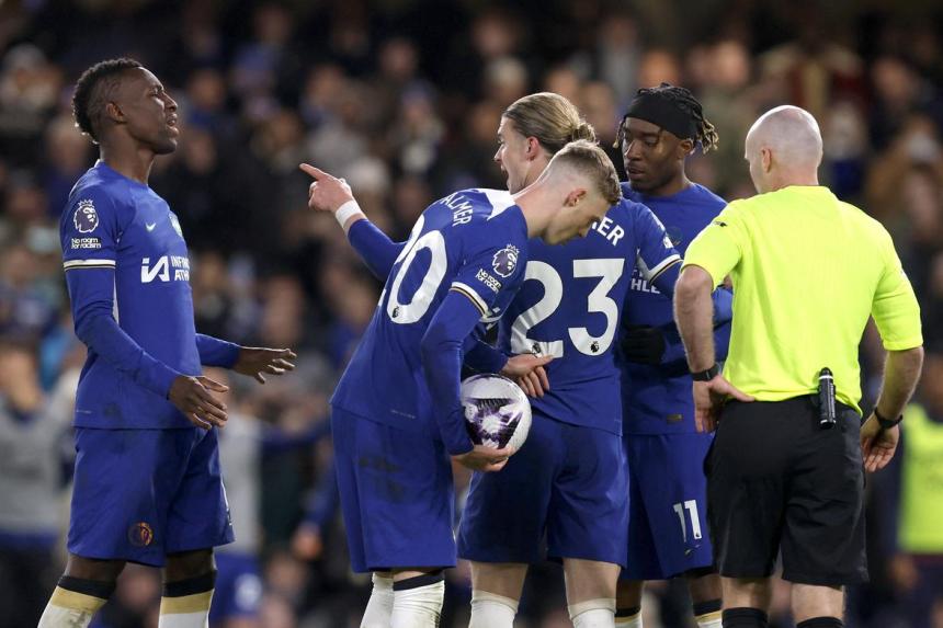 Chelsea manager Mauricio Pochettino furious over penalty-taker mayhem ...