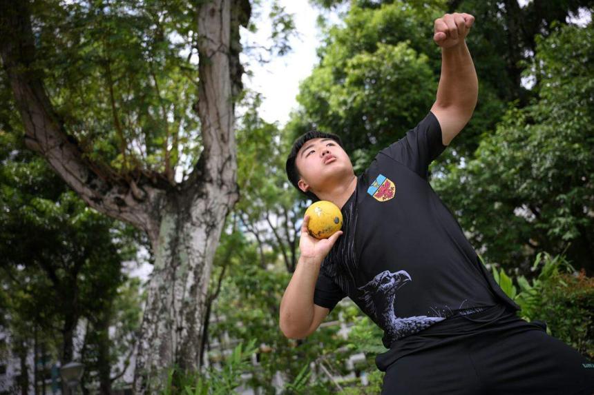Raffles Institution’s Anson Loh rebounds from discus disaster, smashes ...