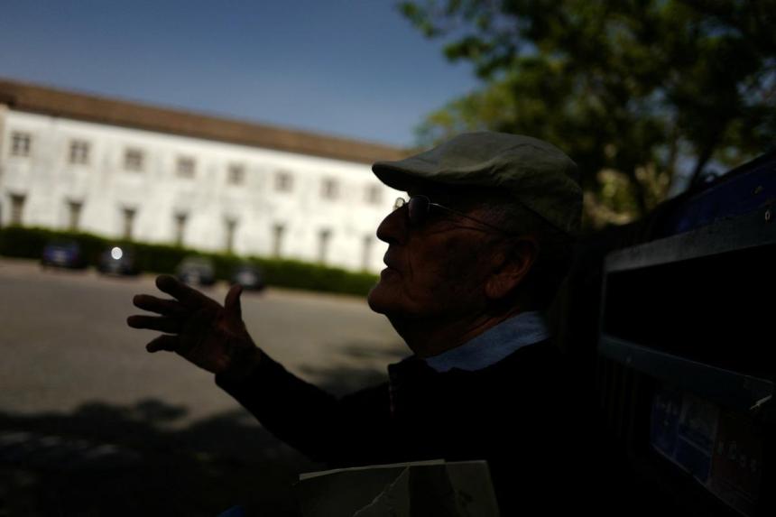 Portugal celebrates democracy anniversary amid far-right surge | The ...