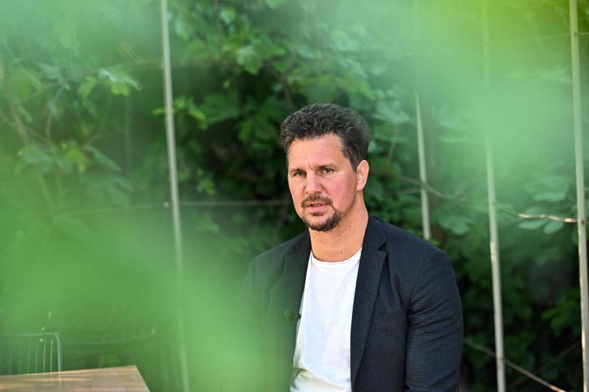 ‘Revolution’ in air as actor stumps for Hungary opposition | The ...