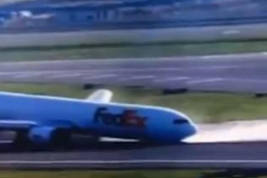 Boeing cargo plane lands in Istanbul without front landing gear, no casualties reported | The ...