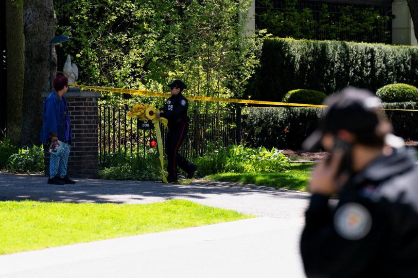 Rapper Drake's Toronto mansion guard wounded in overnight shooting ...
