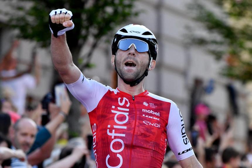 Benjamin Thomas wins Giro stage five after breakaway holds off peloton ...