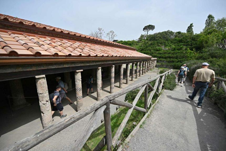 ‘Ancient Roman’ solar roof tiles power Pompeii villa | The Straits Times
