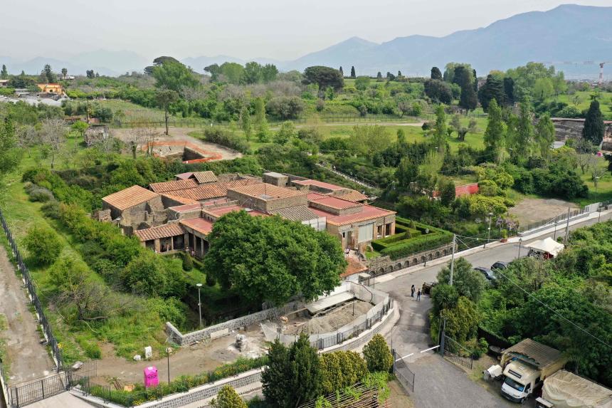 ‘Ancient Roman’ solar roof tiles power Pompeii villa | The Straits Times