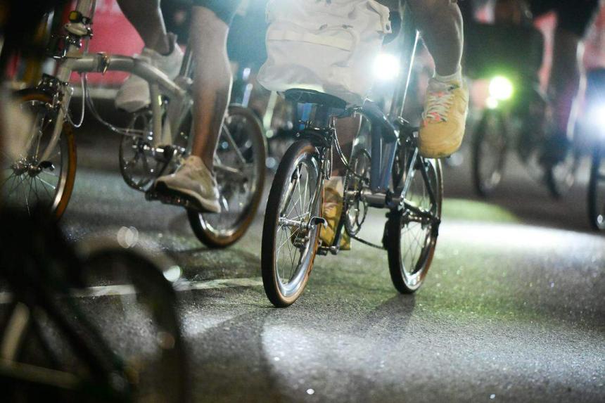 OCBC Cycle’s new foldie bike race draws over 1,000 | The Straits Times