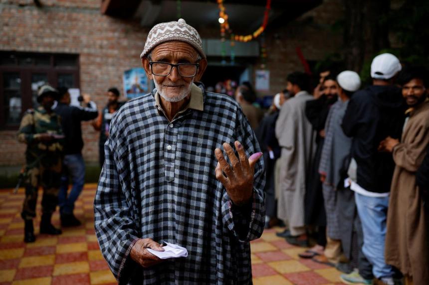 Kashmir's Srinagar votes in large numbers in first election since 2019 ...