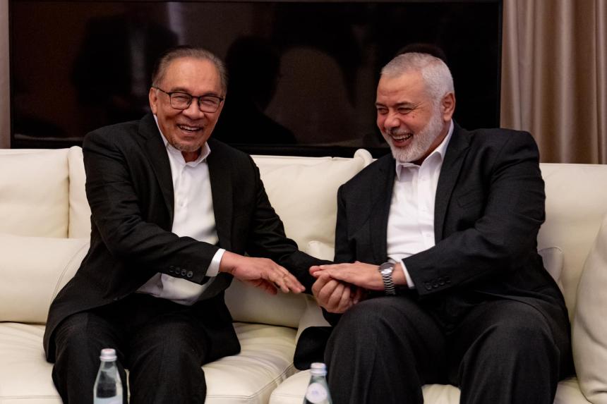 Malaysia’s PM Anwar meets Hamas chief in Qatar in show of support | The ...