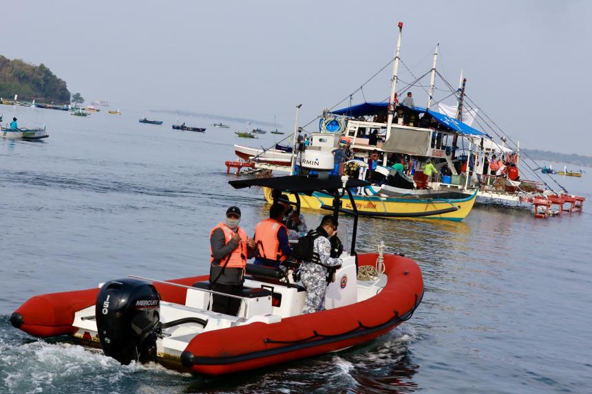 Philippine civilian boat convoy won’t proceed to China-held reef | The ...