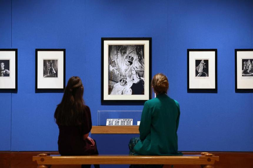 Portraits of British royals from last 100 years on show in new London ...