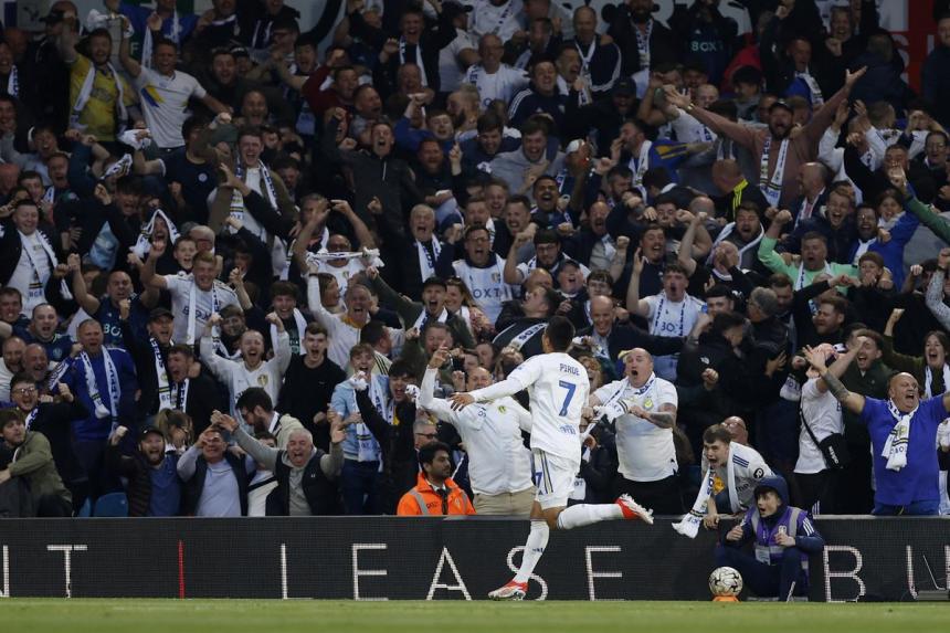Leeds reach Championship play-offs final with 4-0 win over Norwich ...