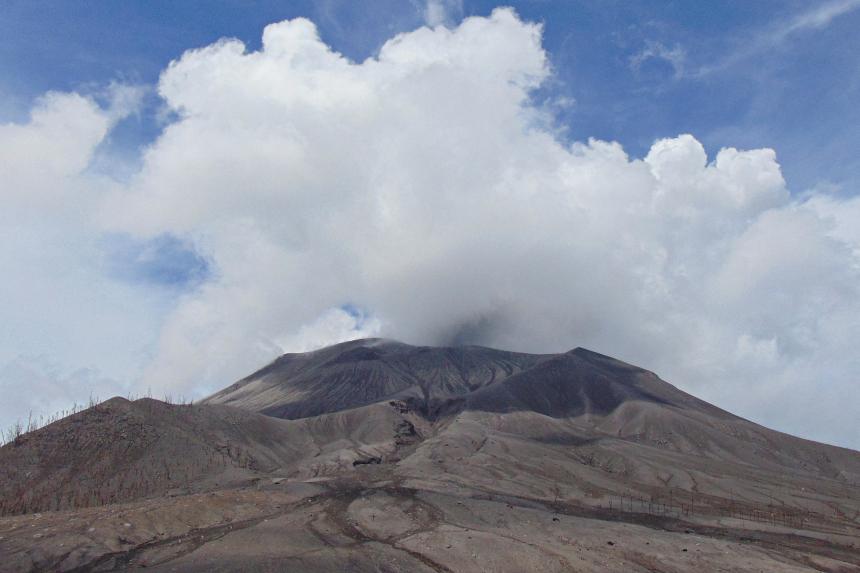 Indonesia volcano erupts, spewing ash 7km into the sky | The Straits Times