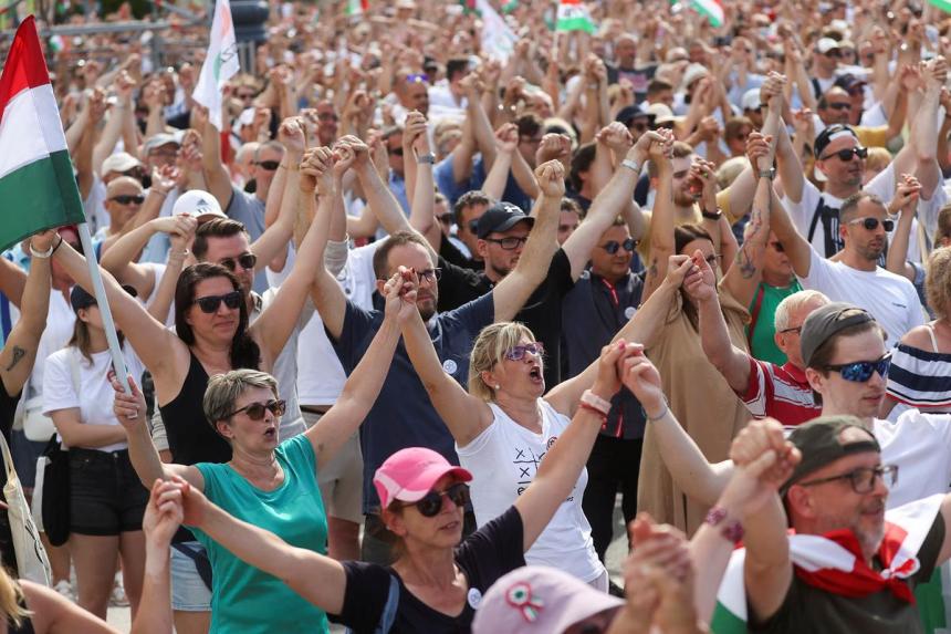 Hungarian political newcomer says to work on unfreezing EU funds | The ...