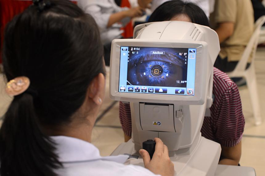 More double vision cases with no known cause in Singapore, part of ...