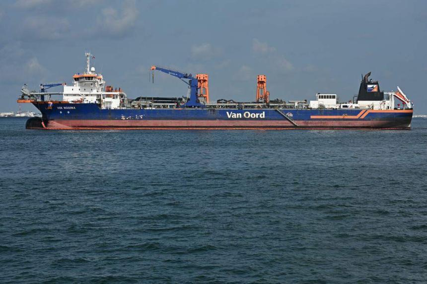 Booms, busters and dispersants: Here’s how an oil spill is cleaned up ...