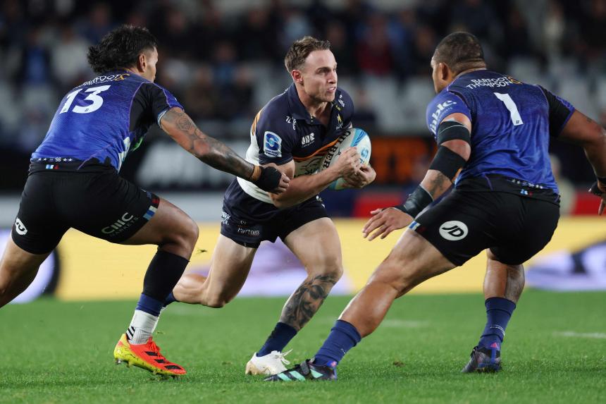 Flyer Corey Toole joins Mark Nawaqanitawase in late bid for Olympic ...