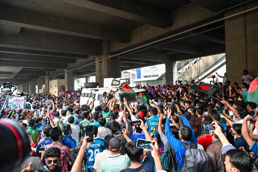 Tens of thousands of students protest job quotas in Bangladesh’s ...