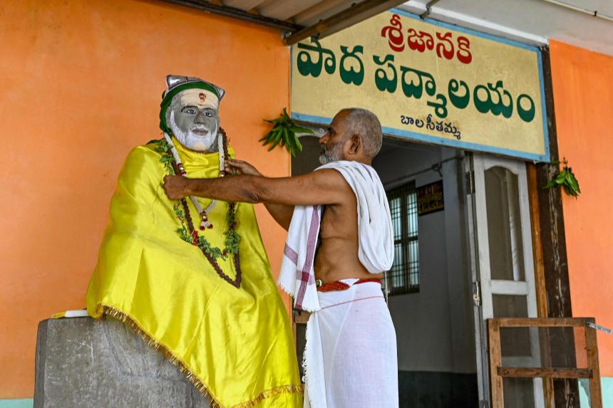 Prayers for JD Vance in wife’s ancestral Indian village | The Straits Times