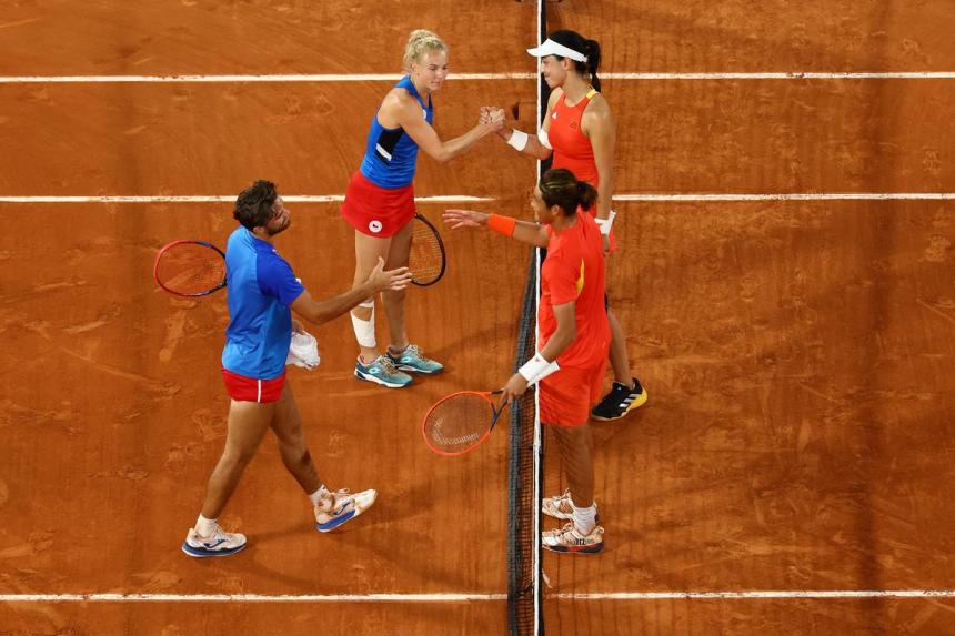 Tennis-Czech duo Siniakova and Machac win mixed doubles gold | The ...