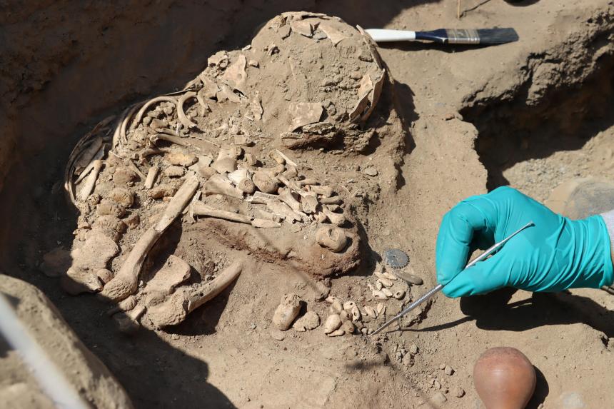 Archaeologists unearth bodies in Peruvian temple up to 3,800 years old ...