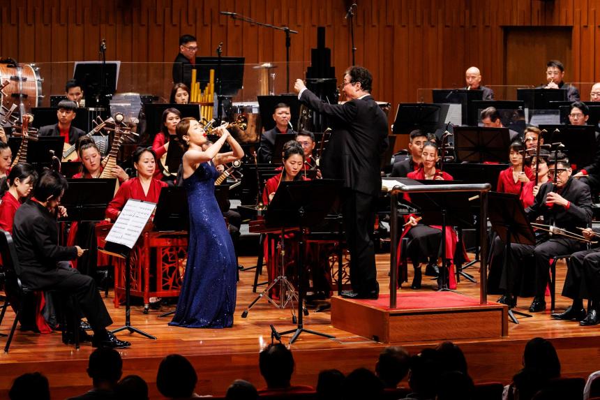 Concert review: SCO and suona player Liu Wenwen deliver in demanding ...