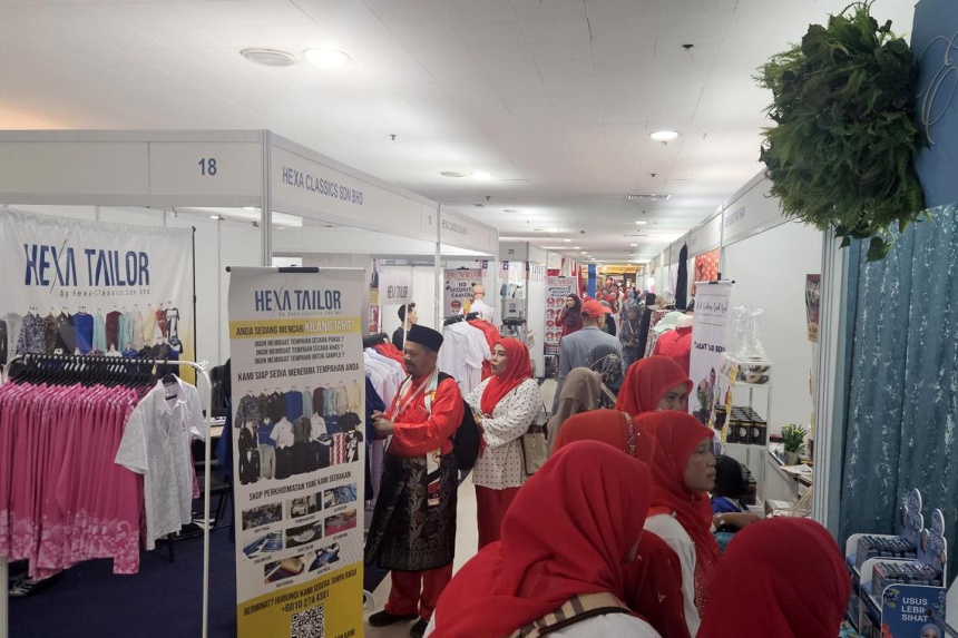 From EVs to funky belacan: Shopping bazaar makes comeback at Umno’s annual gathering in Malaysia ...