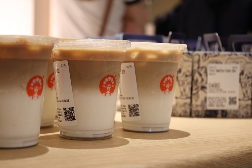 'Teaspresso' and QR-coded dispensing machines: How Chagee maintains ...