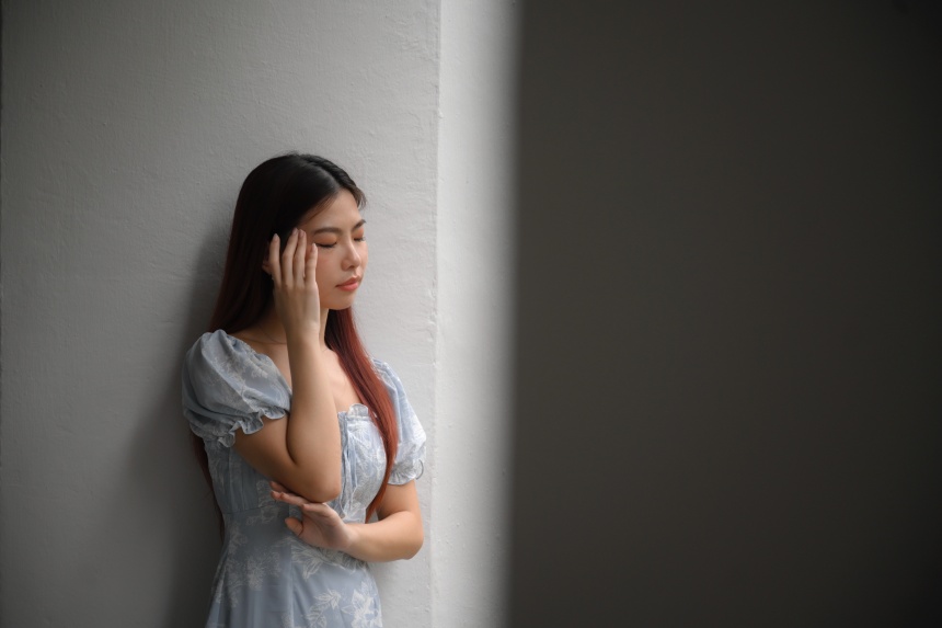 ‘I felt like smashing my head into a wall’: What a migraine can feel ...