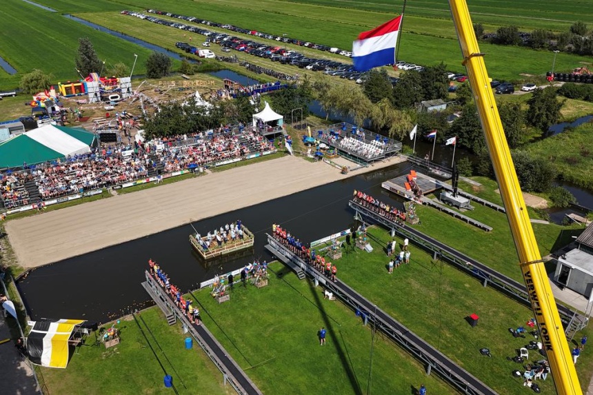 Dutch canal vaulting competition keeps centuries old tradition alive ...