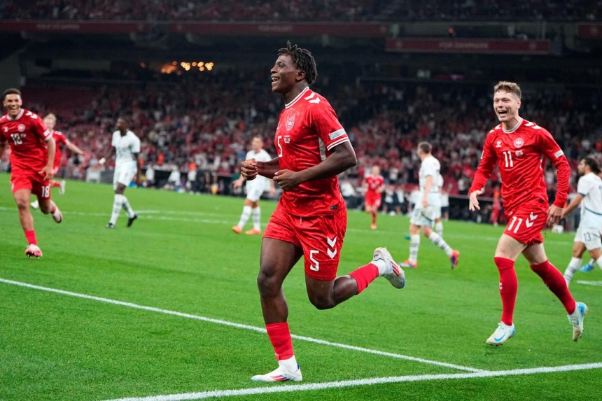 Patrick Dorgu scores debut goal as Denmark beat nine-man Switzerland in ...