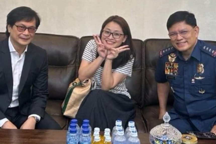 Outrage in Philippines over officials’ photos with fugitive ex-mayor Alice Guo | The Straits Times