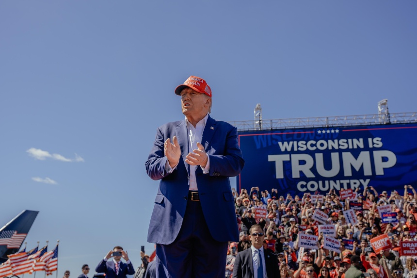 Trump looks to energise small-town base at Wisconsin rally | The ...