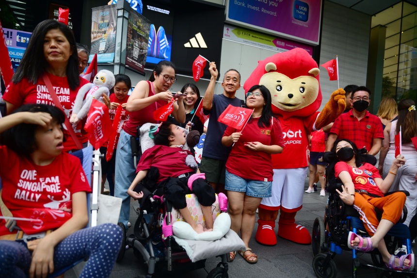 ‘We’re so proud of them’: Thousands cheer on Paralympians in ...