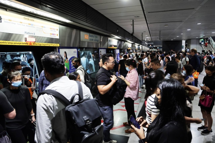 MRT service resumes on Circle Line after power fault causes delay for ...