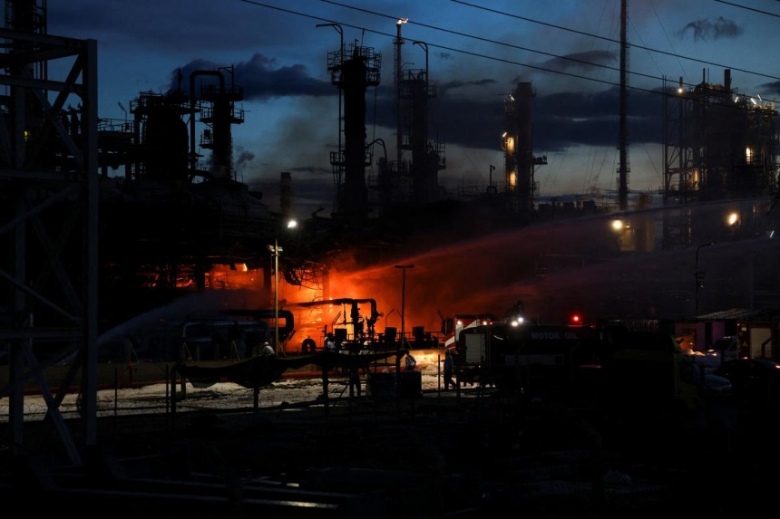 Three slightly injured in fire inside Greek oil refinery near Athens ...