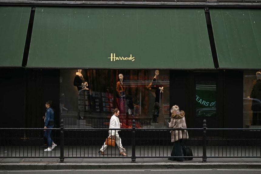 Lawyers call late Harrods owner a ‘monster’ who abused dozens of women ...