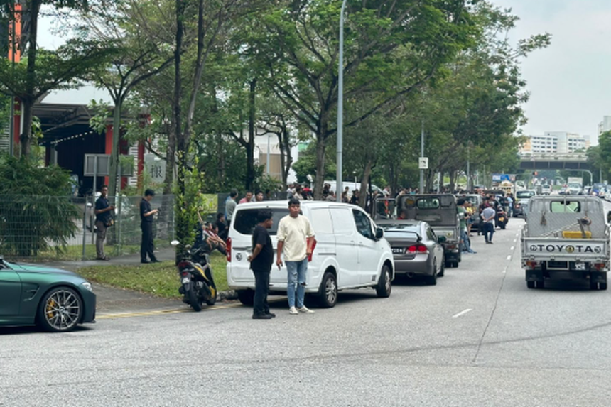 2 dead after fire breaks out at Kaki Bukit industrial building | The Straits Times